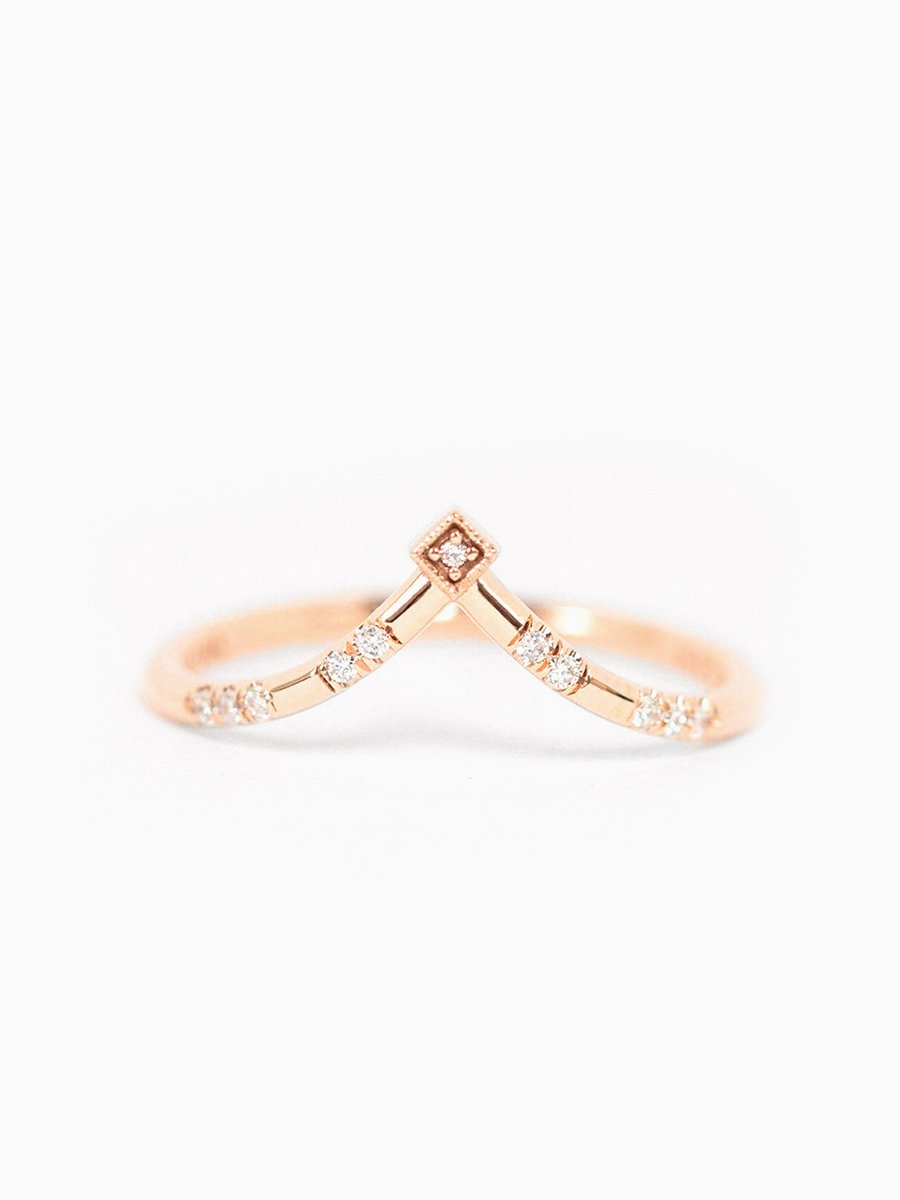 Quinn Band – Minimal Curved Wedding Ring in 14K Gold | HIDDENSPACE