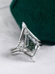 Clementine Ring - Unique Moss Agate Bridal Ring l HIDDENSPACE